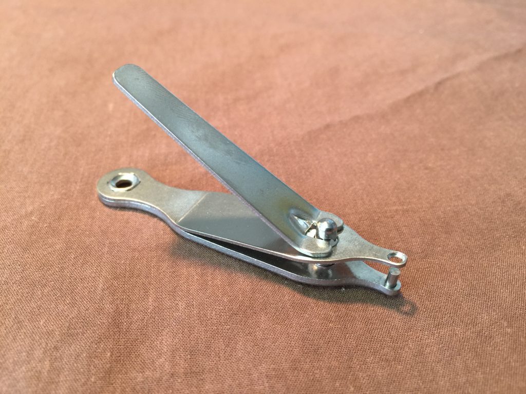 Easy Chick Toe Web Punch | Cackle Hatchery®